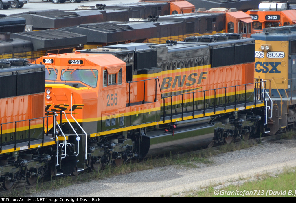 BNSF 256